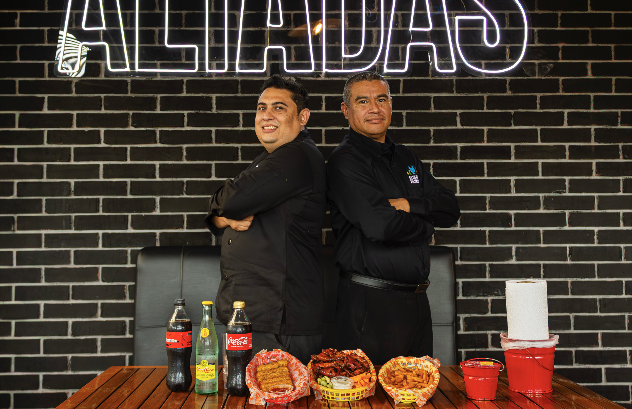 Las Aliadas | Alitas, Boneless y Hamburguesas en Ambiente
